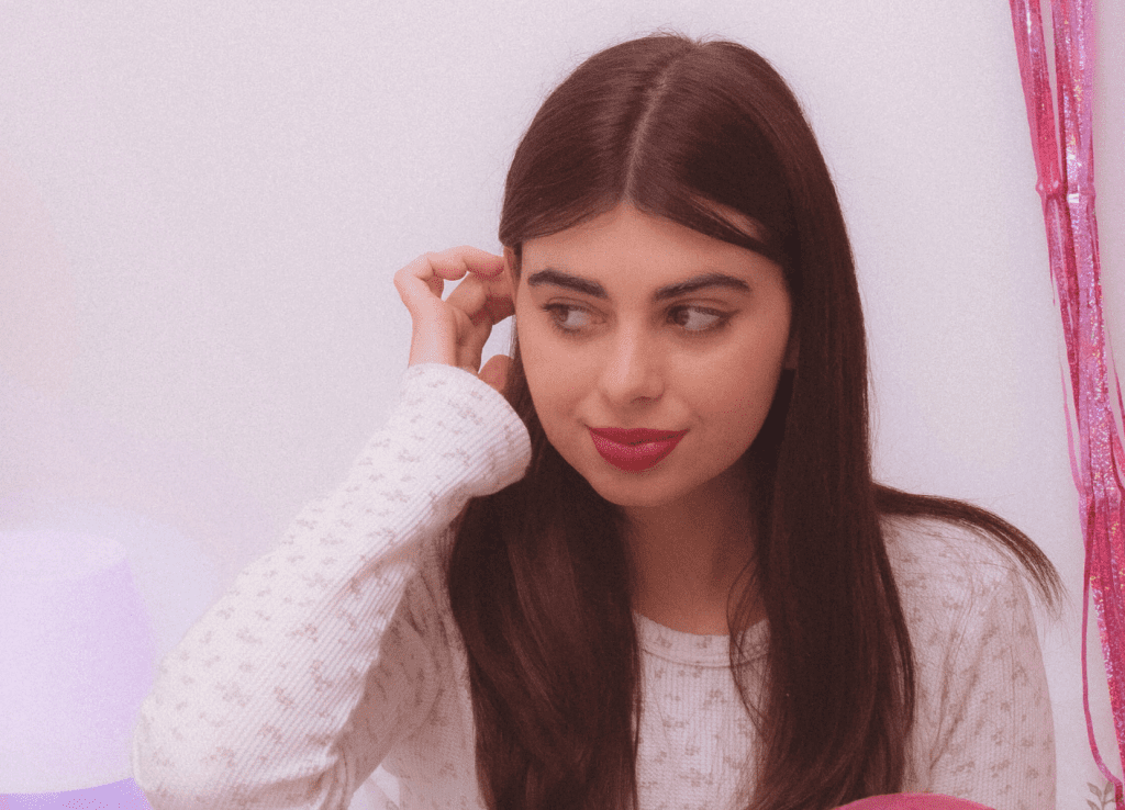 Estreno exclusivo del nuevo vídeo de Paula Espinosa: '23' - MERCADEO POP